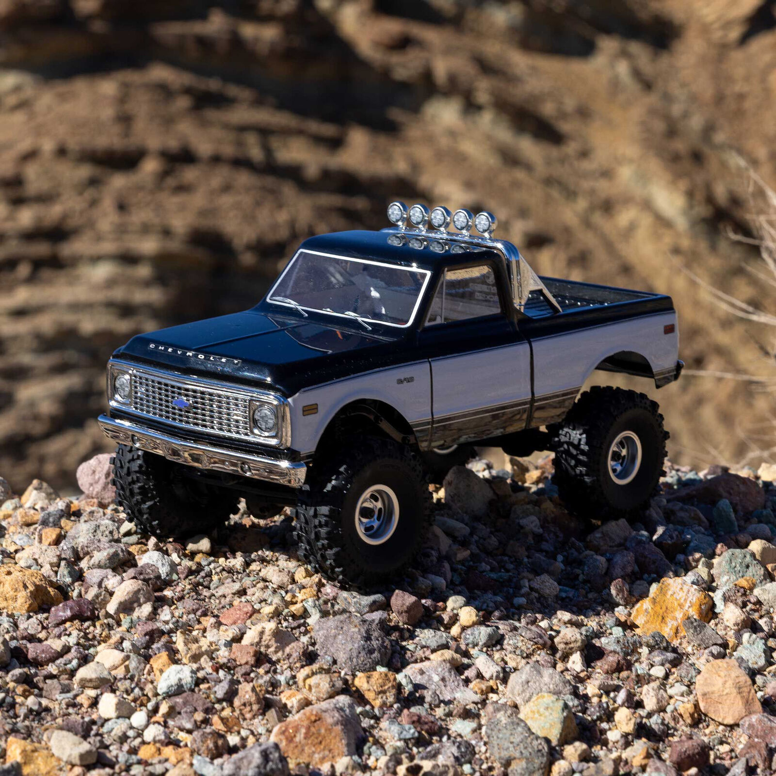 AXIAL SCX24 1971 CHEVROLET C10 1/24 CRAWLER RTR, BLACK, AXI-3408T1